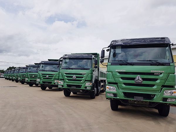 Xe Ben Howo SinoTruk 8x4 Thùng Vuông ( GIÁ TỐT ) trọng tải 14 tấn